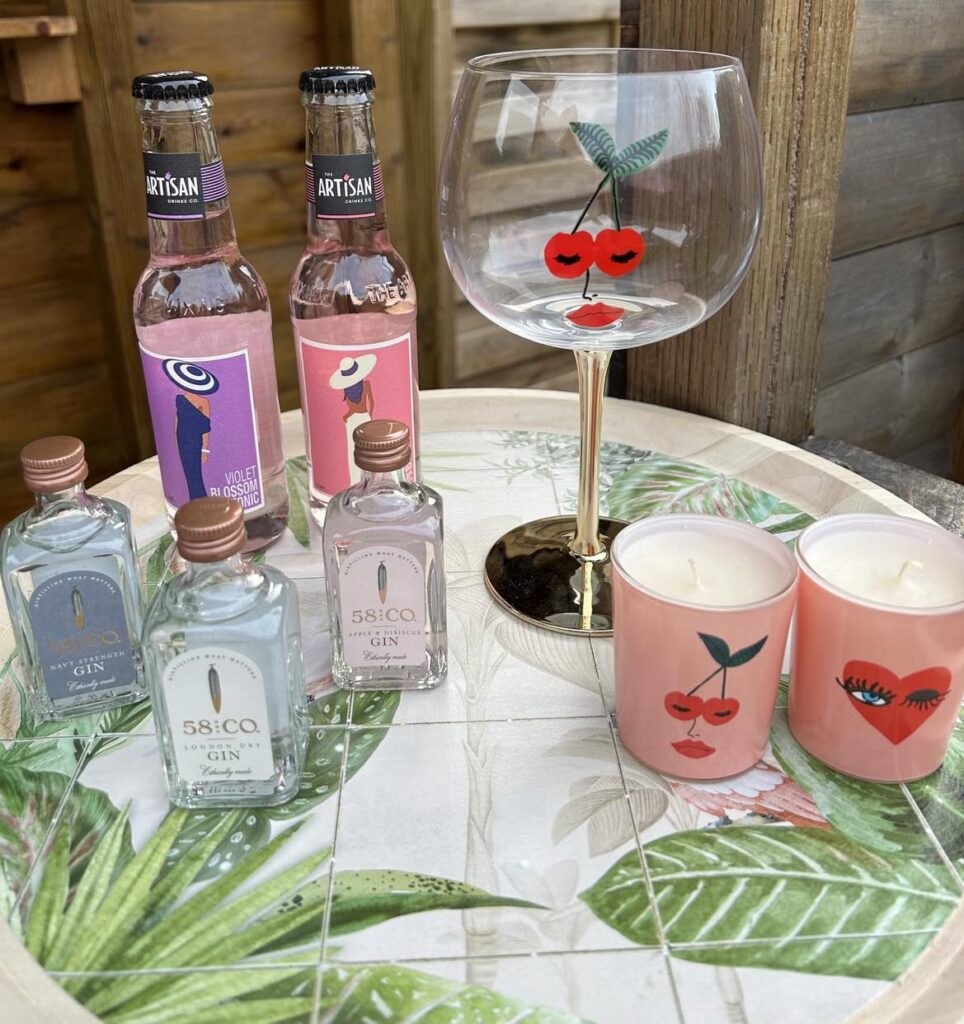 58Gin, Glass and Candle Gift Box – Spirit Sisters