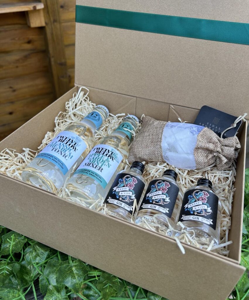 Creed & Tide Gin and Wax Melts Gift Box – Spirit Sisters